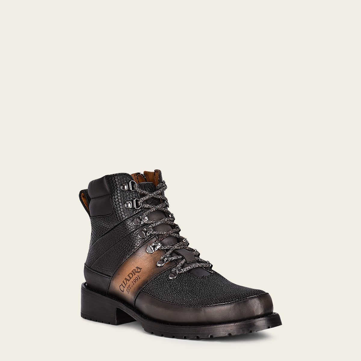 Botín urbano en piel genuina de mantarraya – Cuadra México